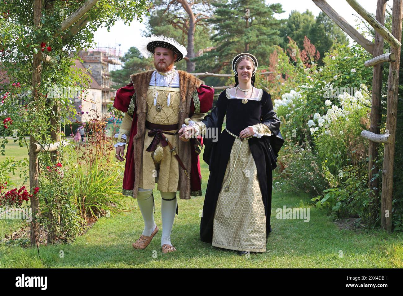 Historical interpreters as King Henry VIII and Anne Boleyn, Ightham ...