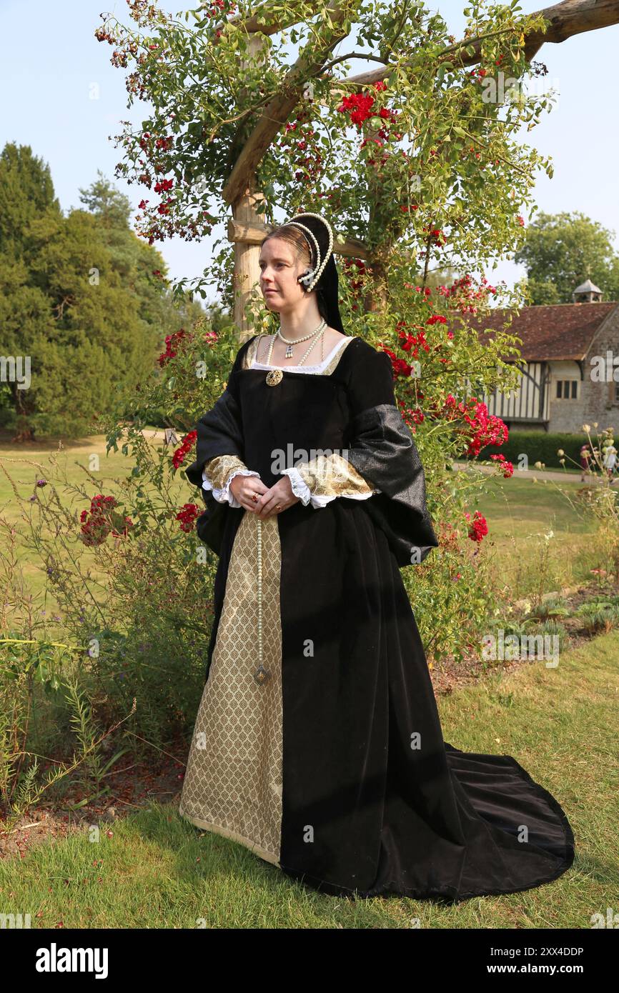 Historical interpreter (Samantha Stott) as Anne Boleyn, Ightham Mote ...