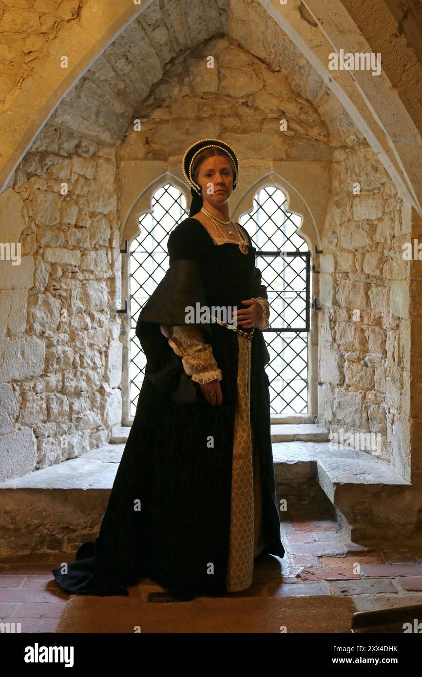 Historical interpreter (Samantha Stott) as Anne Boleyn, Ightham Mote ...