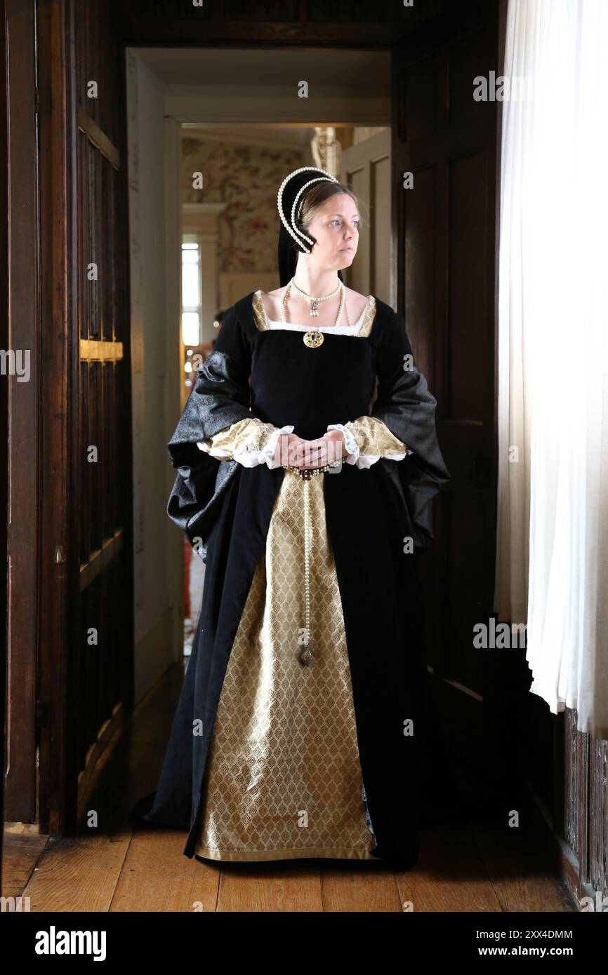 Historical interpreter (Samantha Stott) as Anne Boleyn, Ightham Mote ...