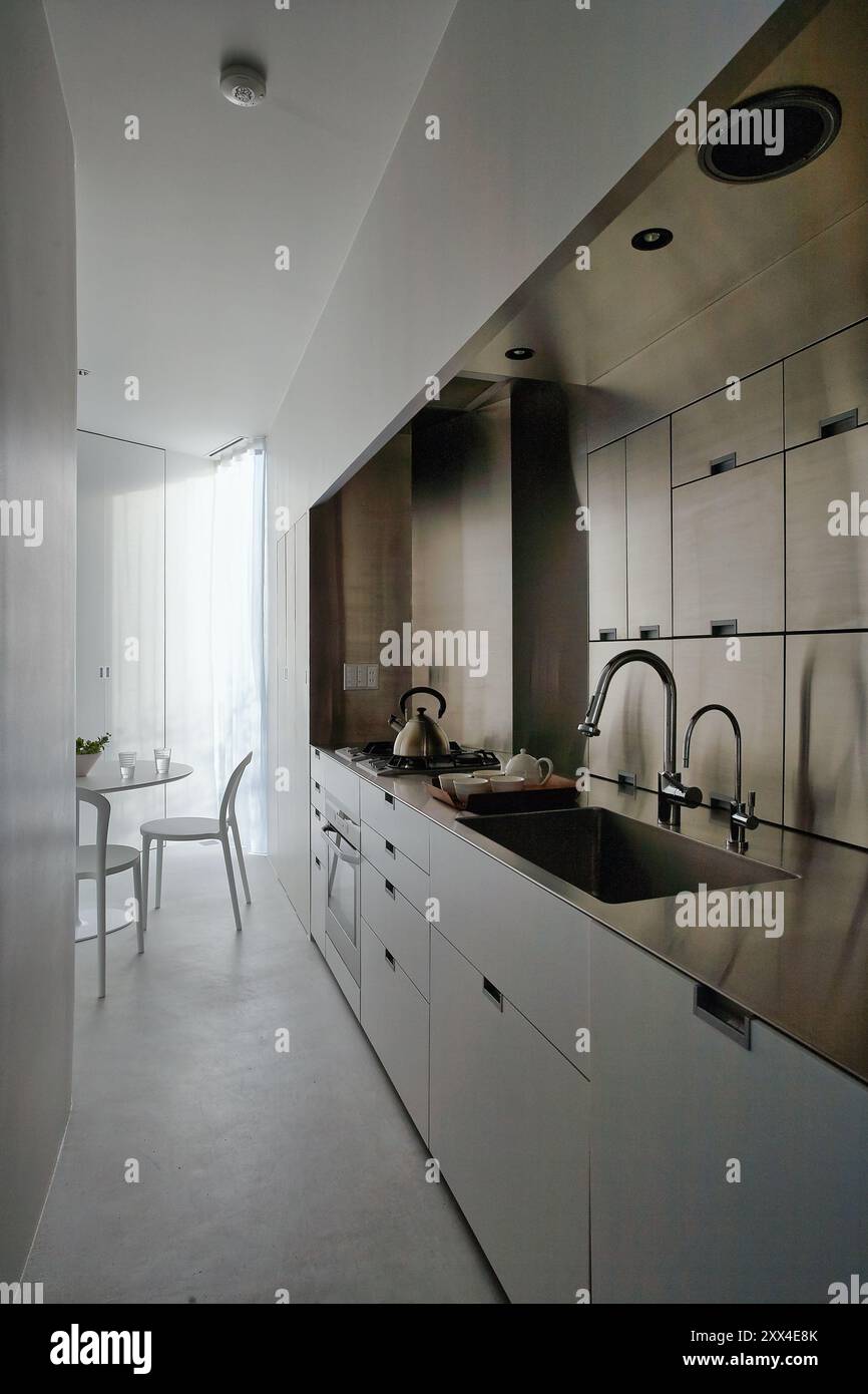 Japanese house kitchen hi-res stock photography and images - Alamy