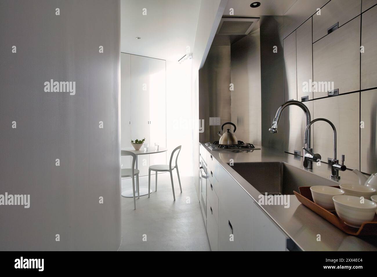 Japanese house kitchen hi-res stock photography and images - Alamy