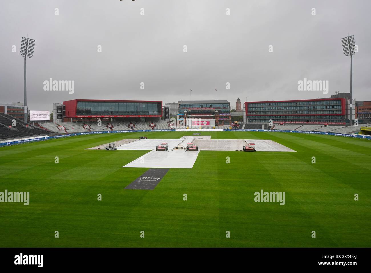 Emirates old trafford cricket general hi-res stock photography and ...