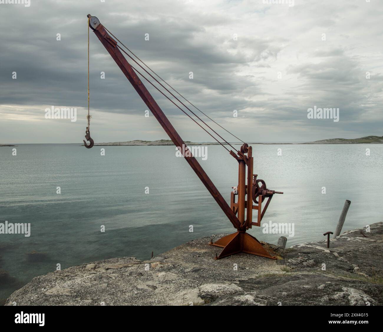 Old crane hi-res stock photography and images - Alamy