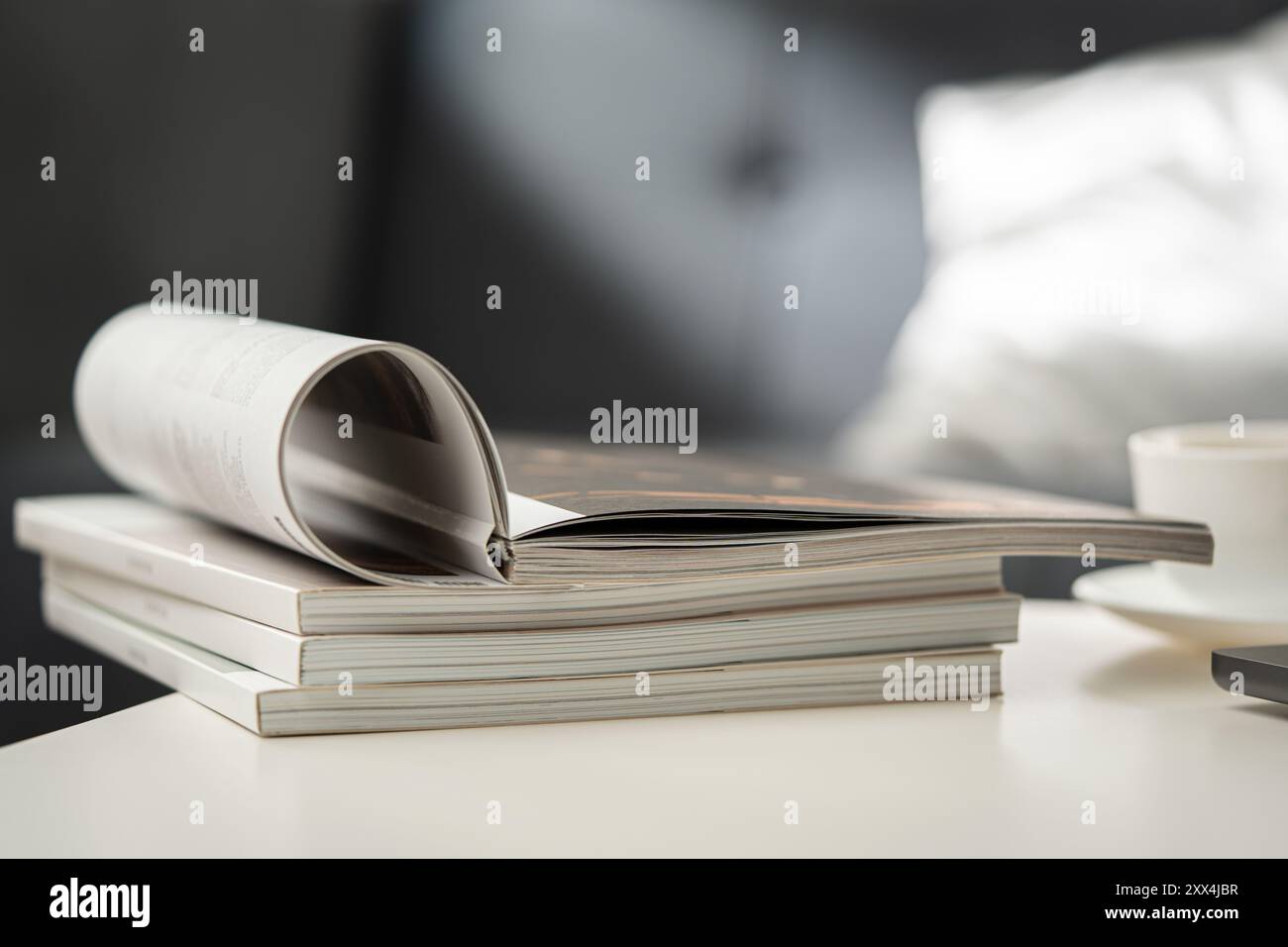 Neat stack of magazines hi-res stock photography and images - Alamy
