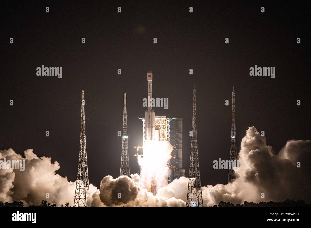 Long march 8 modified carrier rocket hi-res stock photography and ...