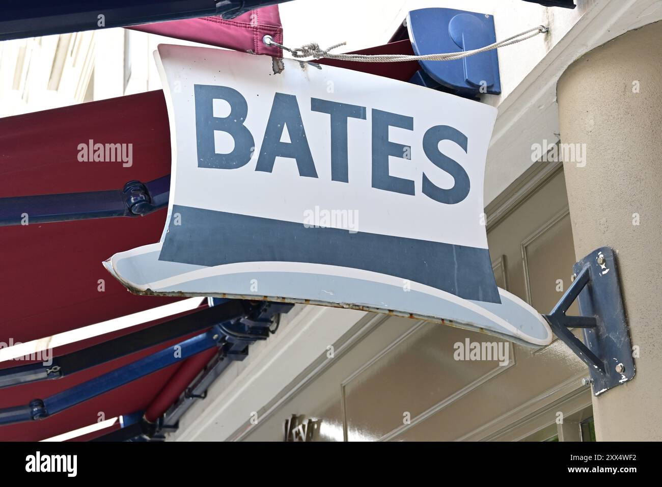 Shop sign for Bates hat shop, Jermyn Street, London Stock Photo - Alamy