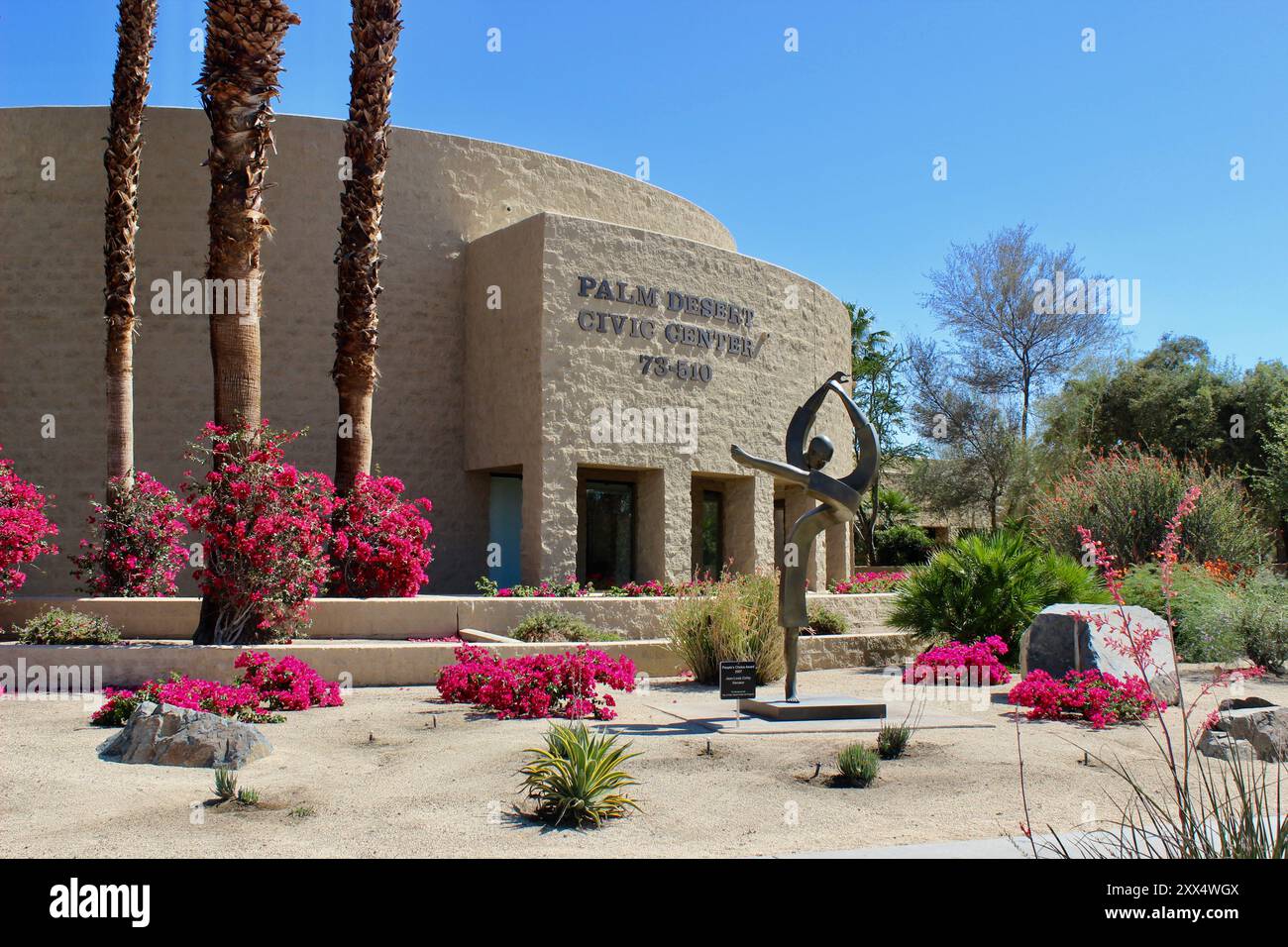 Palm desert california hi-res stock photography and images - Alamy