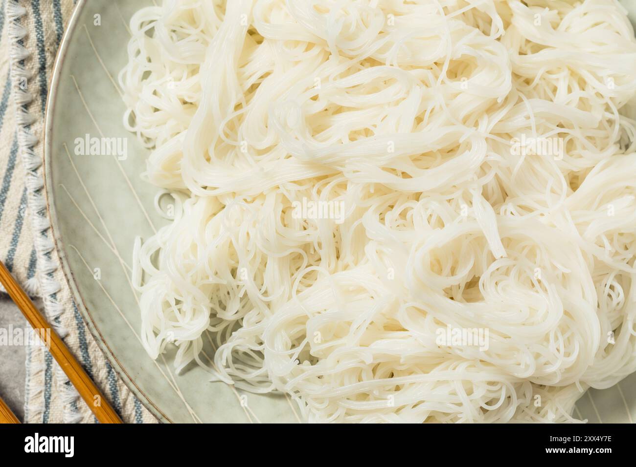 Thai vermicelli rice noodle hi-res stock photography and images - Alamy