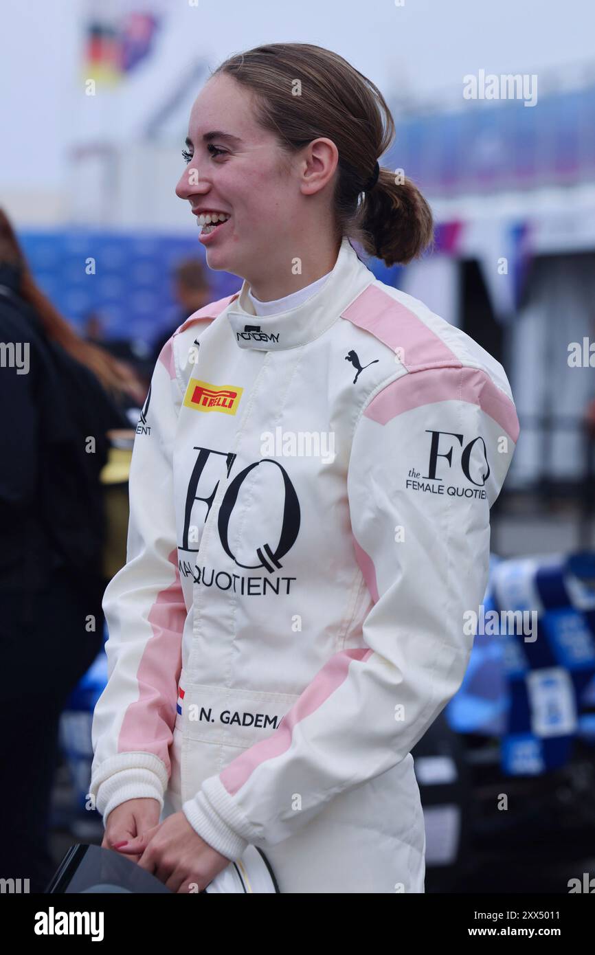 4 Nina Gademan (Wildcard, The Female Quotient, #4), NDL, Formel 1 ...