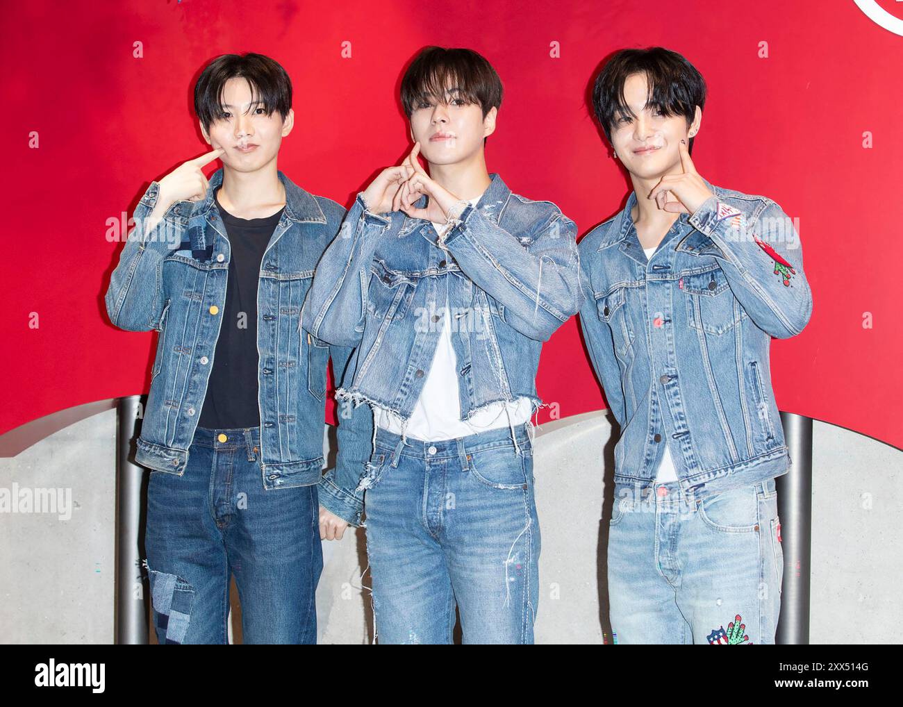 Seoul, South Korea. 22nd Aug, 2024. (L to R) South Korean singer ...