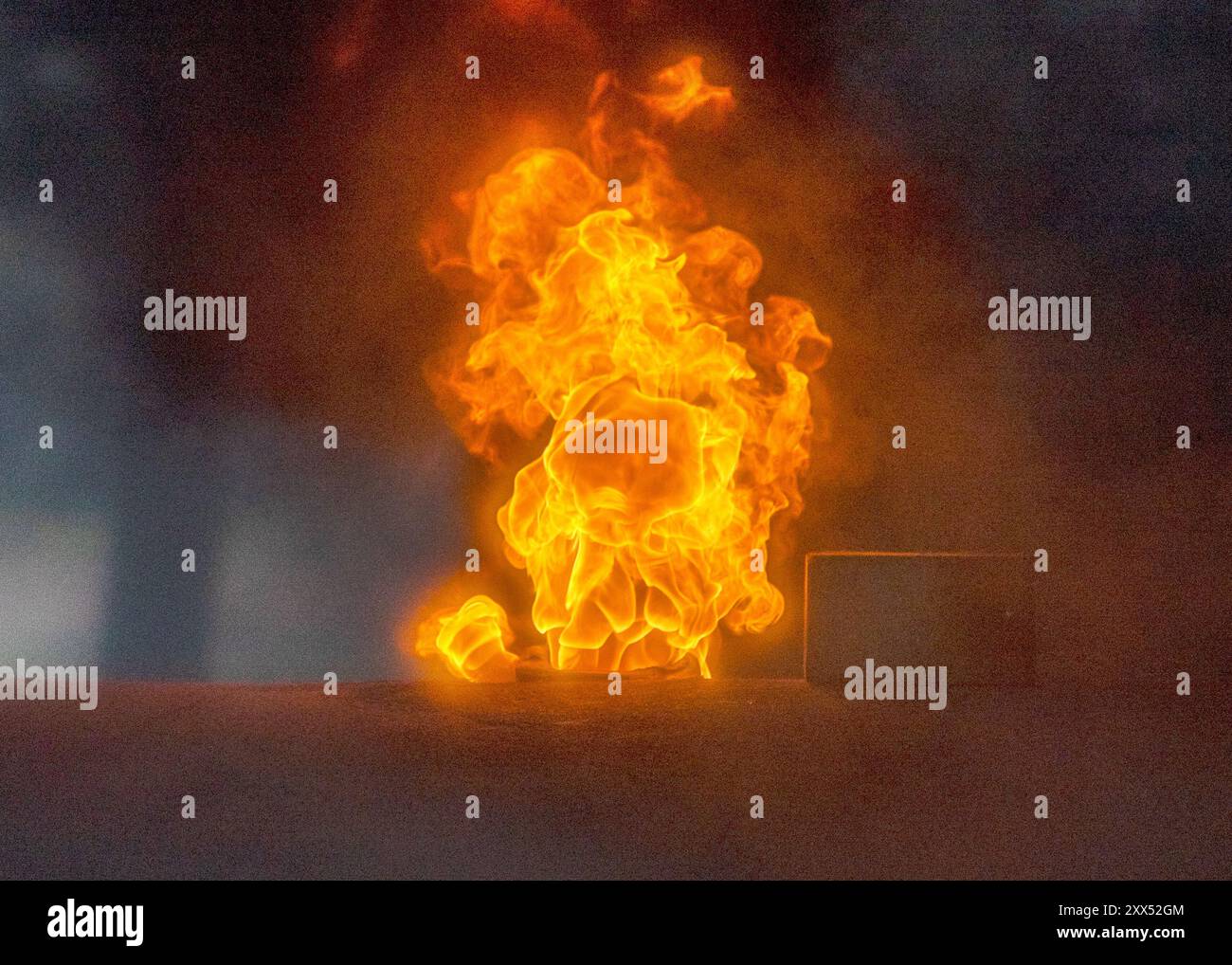 wonderful fire play ceramic firing kilns firing earthenware fire flames ...