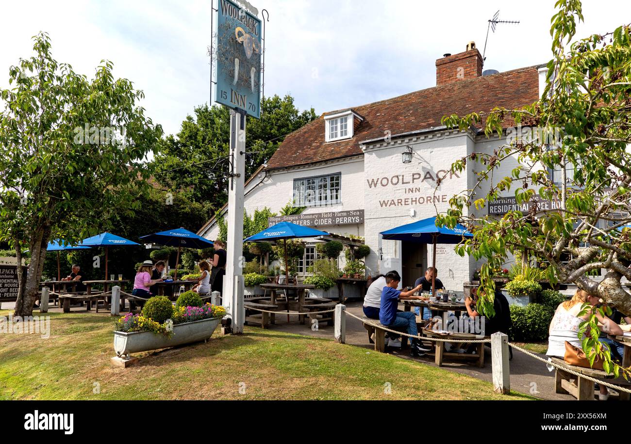 Woolpack inn warehorne hi-res stock photography and images - Alamy