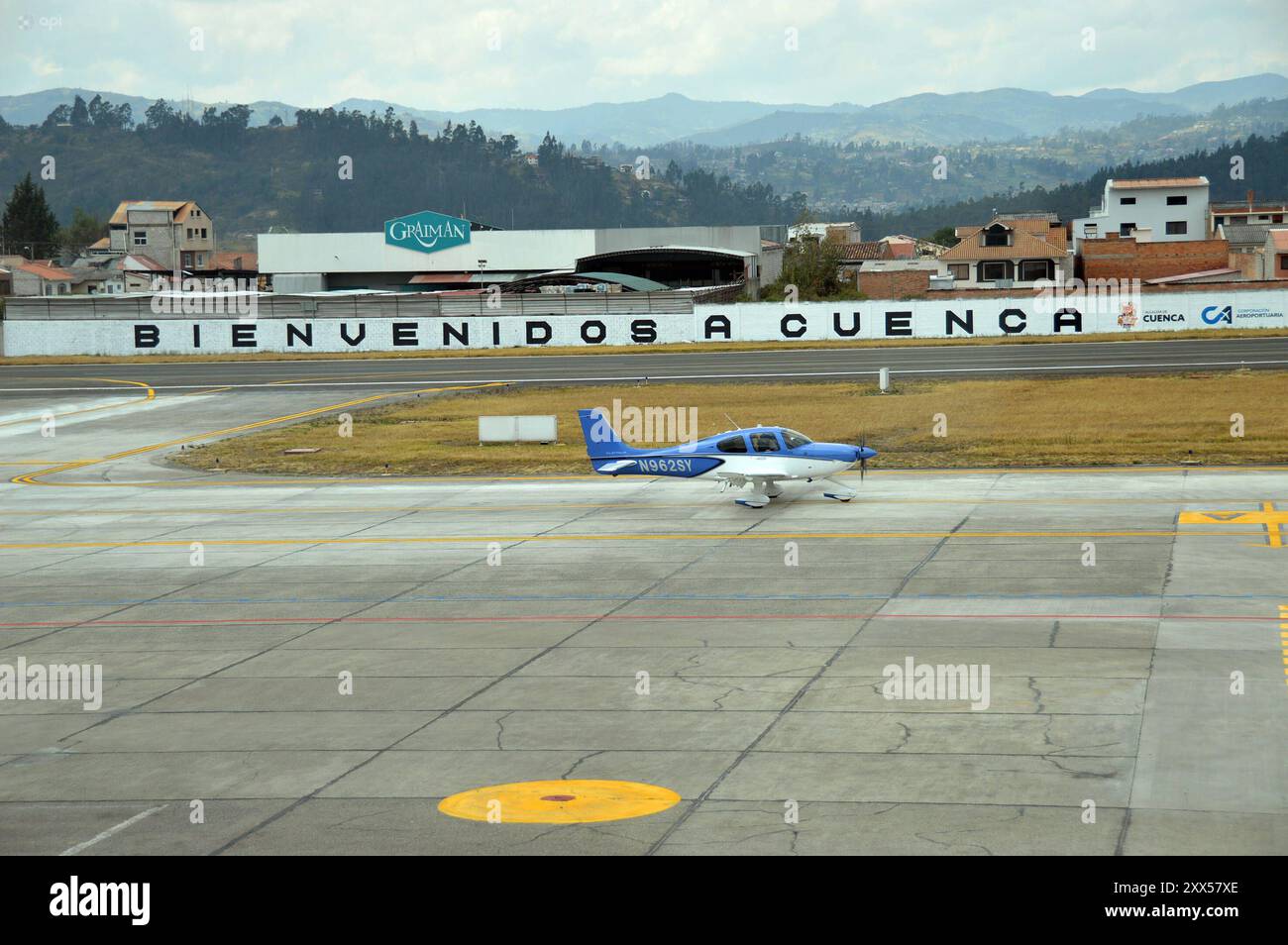 CUENCA MARISCAL LAMAR AIRPORT REFURBISHMENT Cuenca,Ecuador August 22 ...