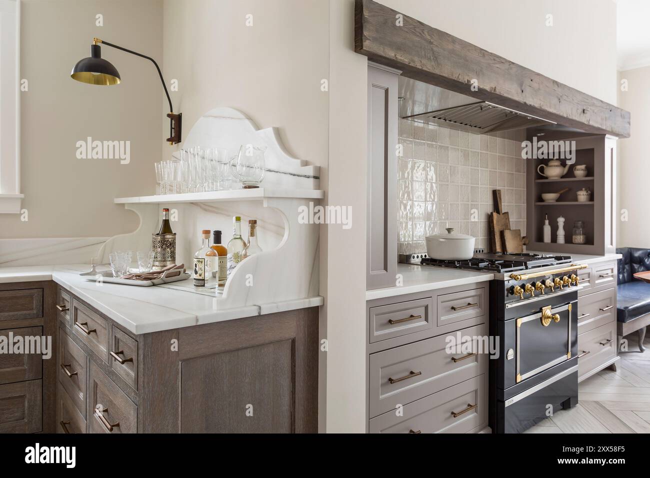 Recessed shelves hi-res stock photography and images - Alamy