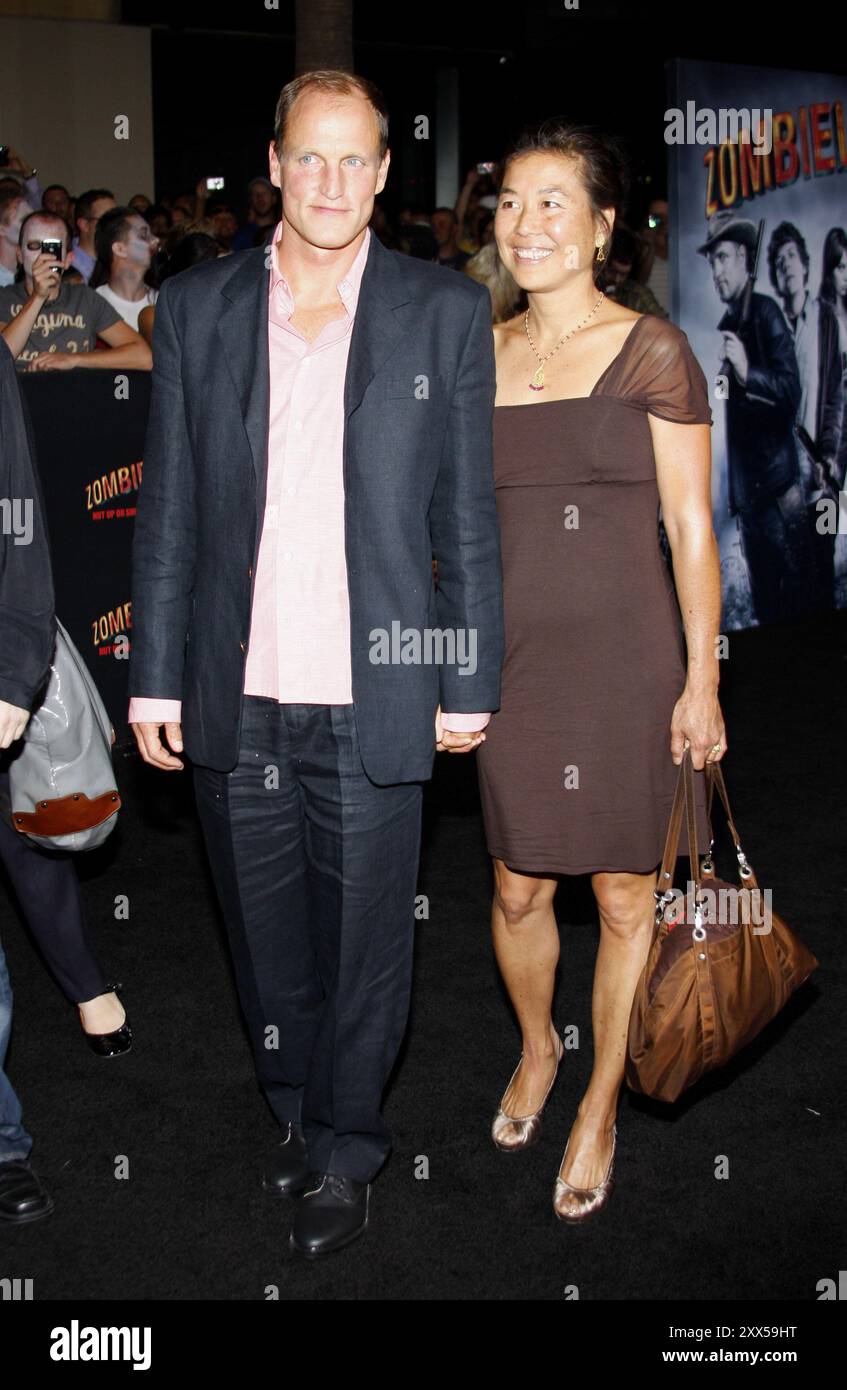 Woody Harrelson at the Los Angeles premiere of 'Zombieland' held at the ...