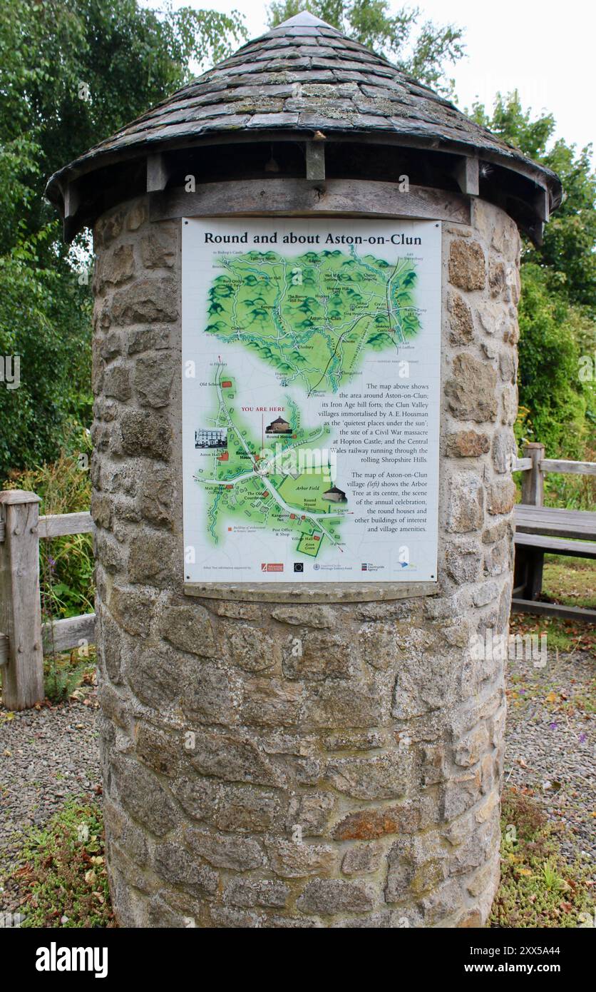 Visitor information board map hi-res stock photography and images - Alamy