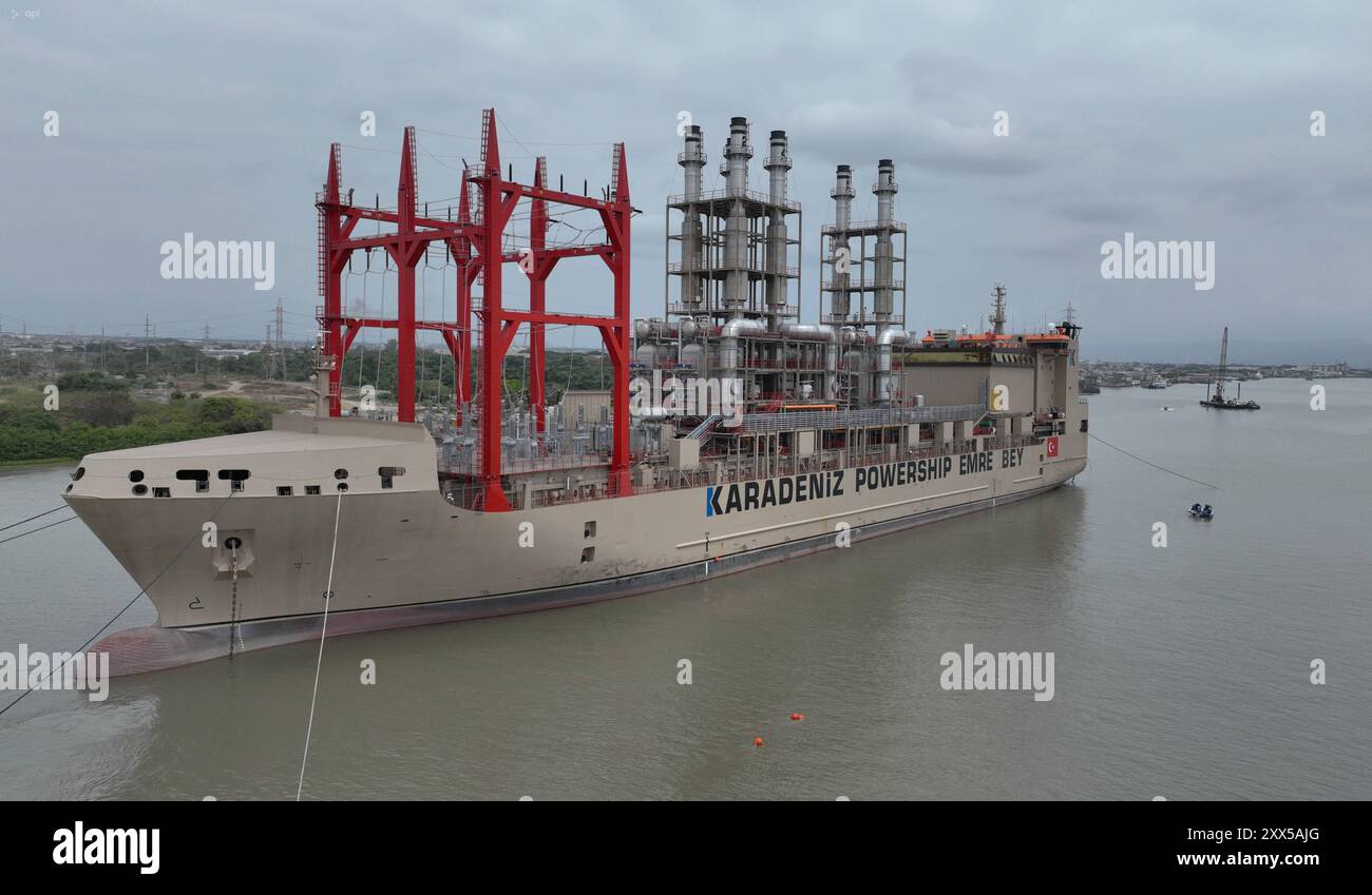 GYE BARGE AT LAS ESCLUSAS Guayaquil, Thursday, August 22, 2024 This ...