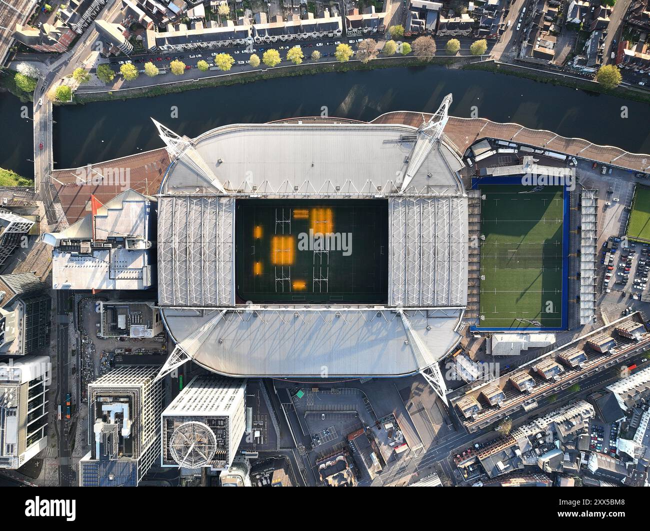 Principality stadium aerial hi-res stock photography and images - Alamy