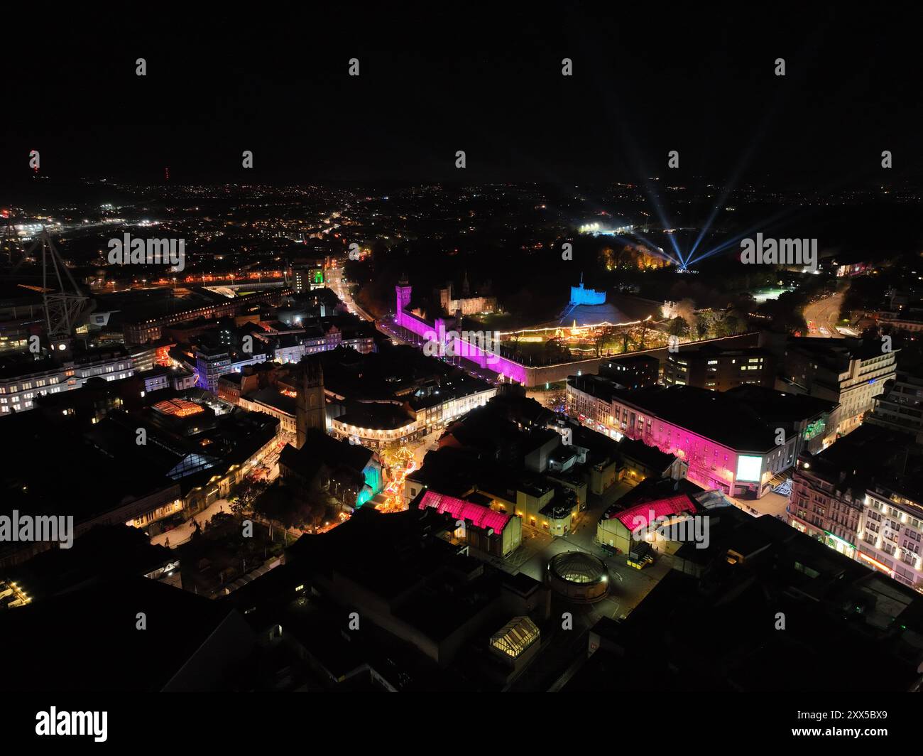 Cardiff castle aerial hi-res stock photography and images - Alamy