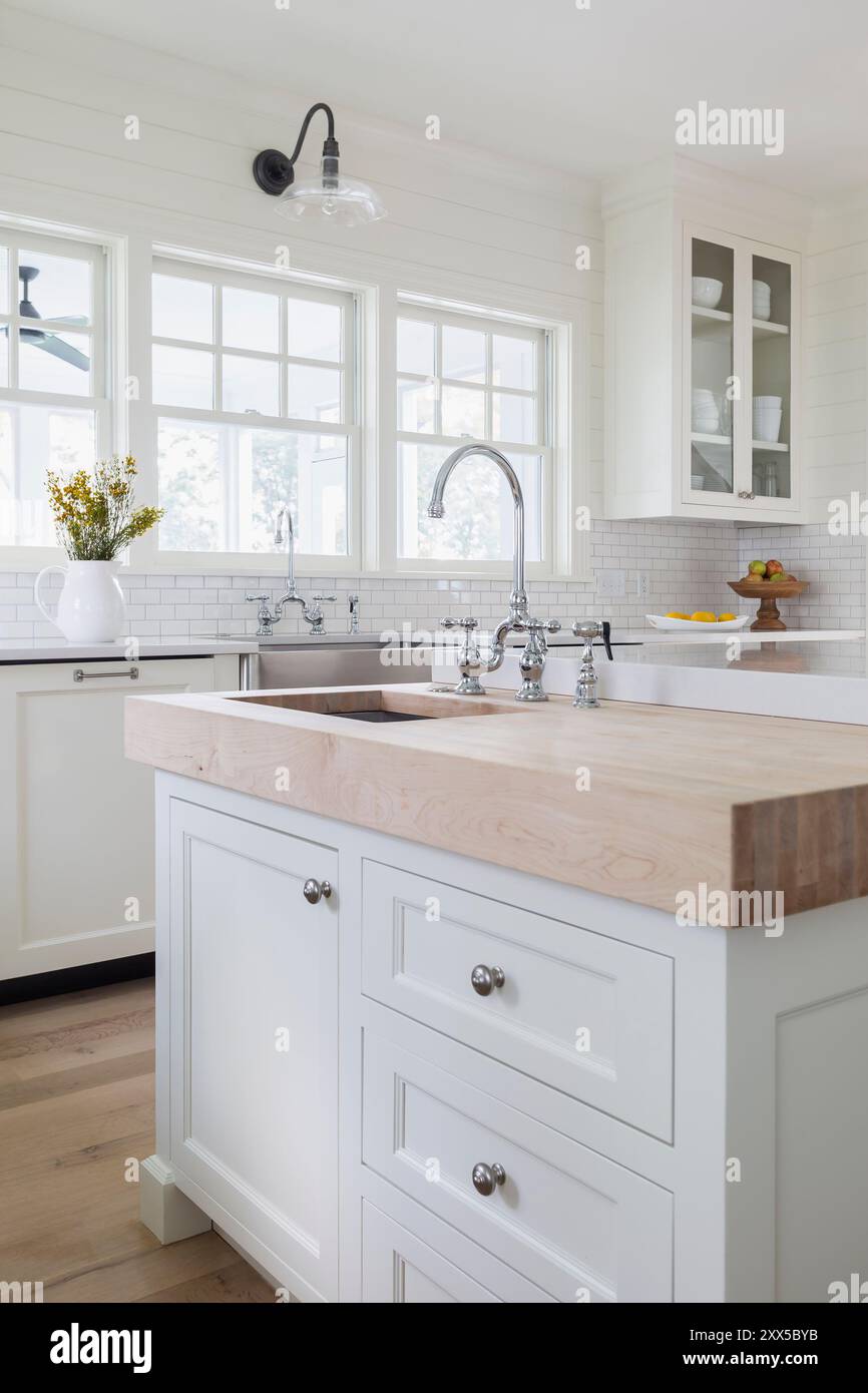 Butcher block work area on kitchen island Stock Photo - Alamy