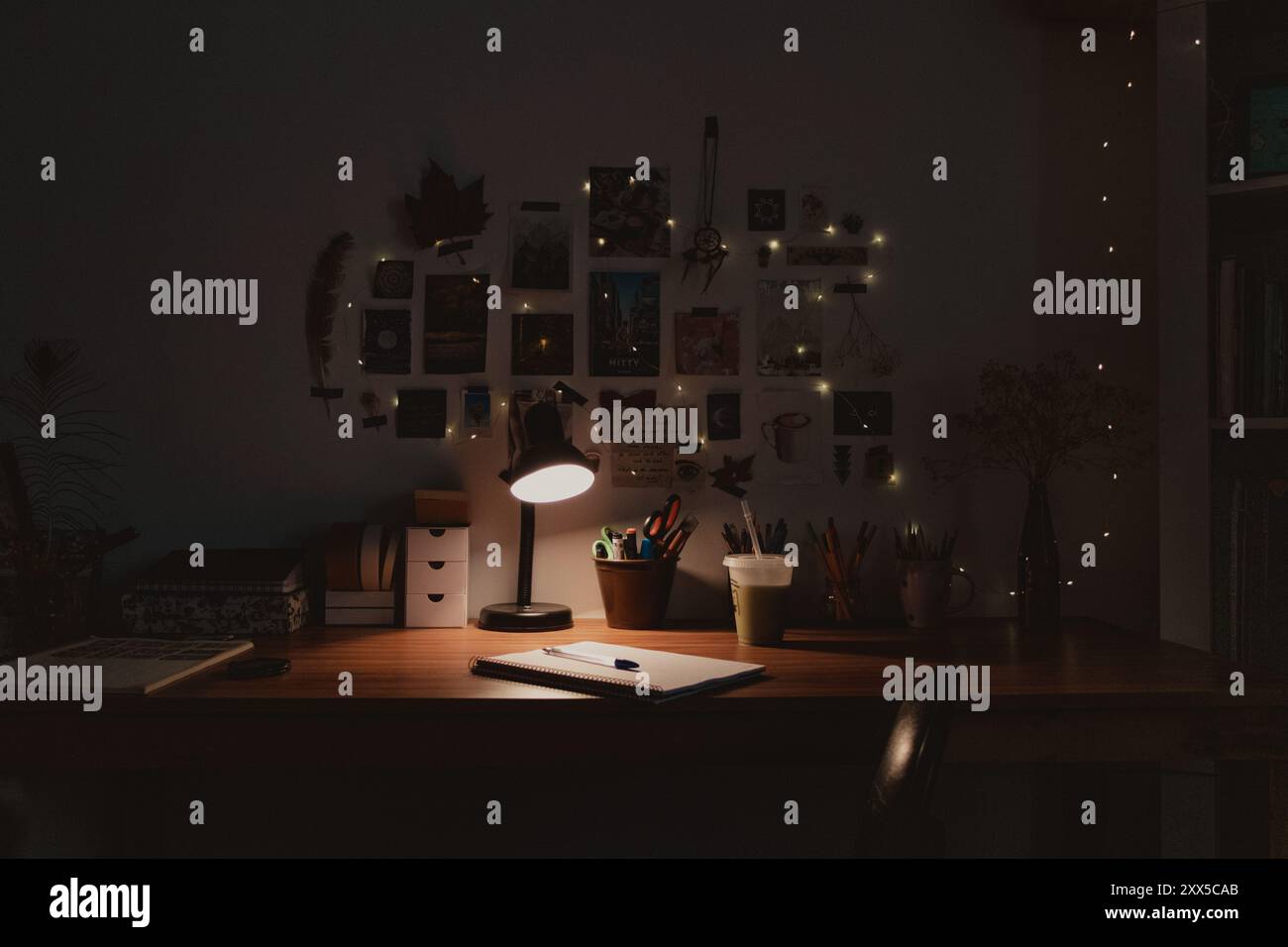 Home office environment hi-res stock photography and images - Alamy