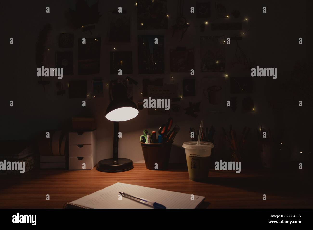 Cozy indoor environment hi-res stock photography and images - Alamy