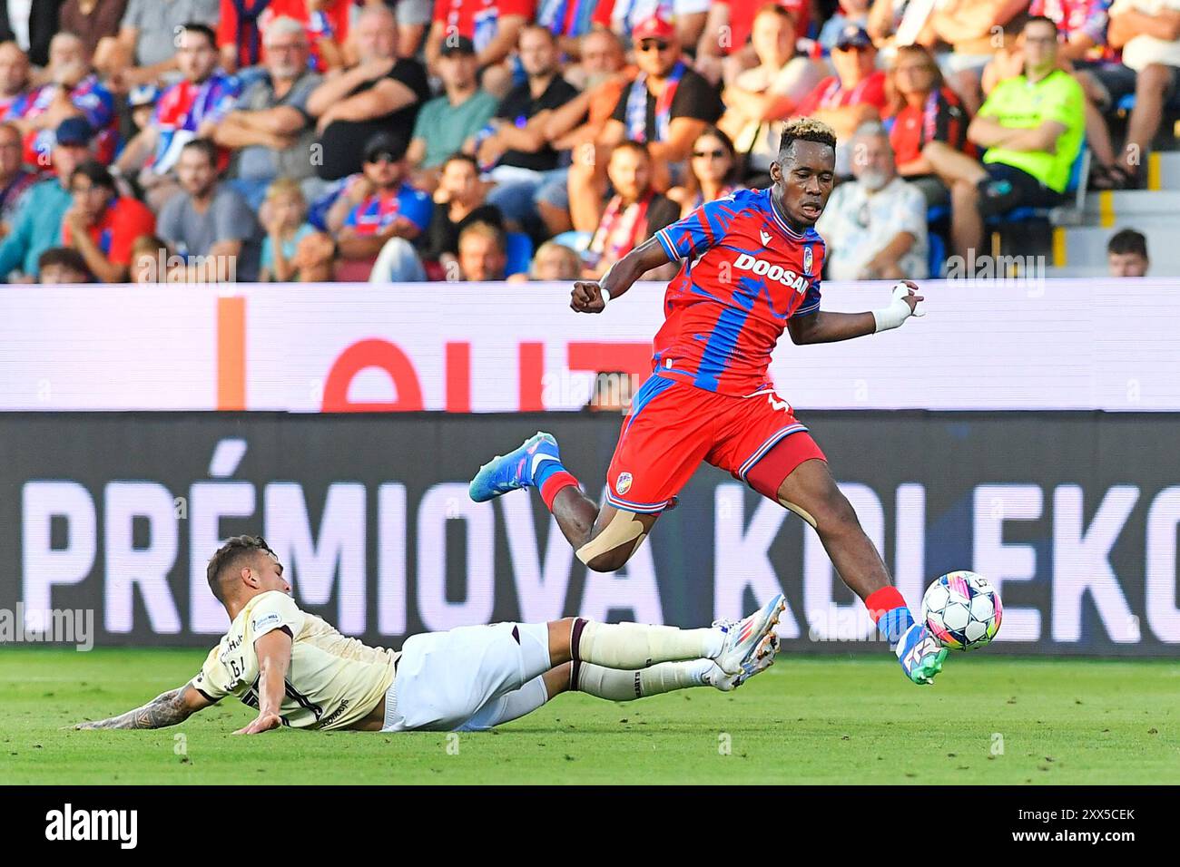 Kenneth vargas hi-res stock photography and images - Alamy