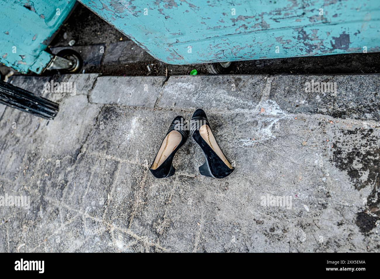 Lost high heels on the sidewalk Istanbul City Istanbul Türkiye Stock ...