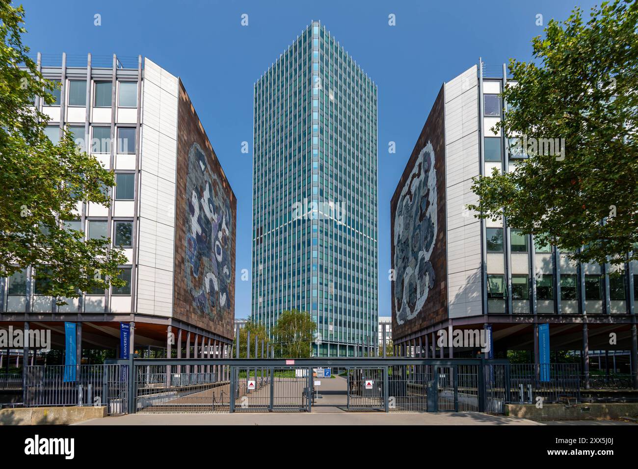 Entrance to the Pierre-et-Marie-Curie campus, aka Jussieu campus, main ...