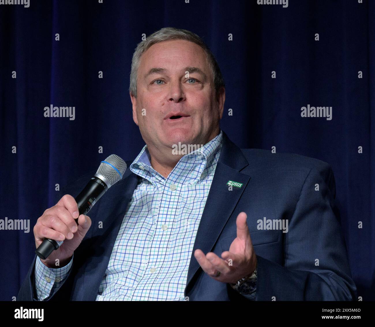 Political survey hi-res stock photography and images - Alamy