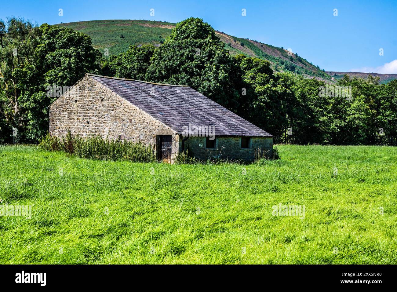 A remote barn near Dunsop bridge in the trough of Bowland Stock Photo ...