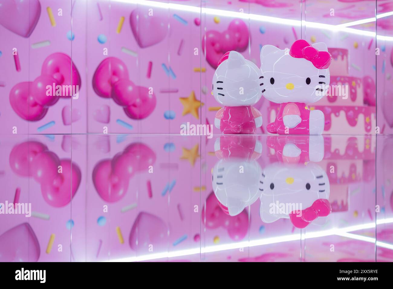 Hello kitty logo hi-res stock photography and images - Alamy