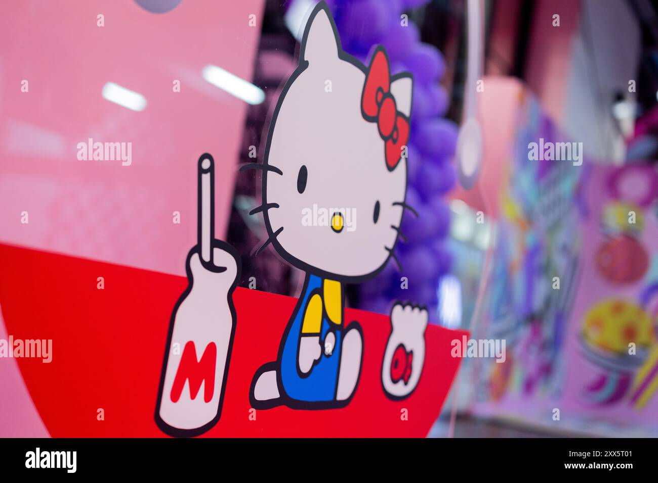 Hello kittys 50th anniversary hi-res stock photography and images - Alamy