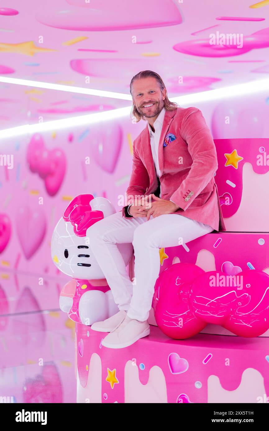 Japanese personality hi-res stock photography and images - Alamy