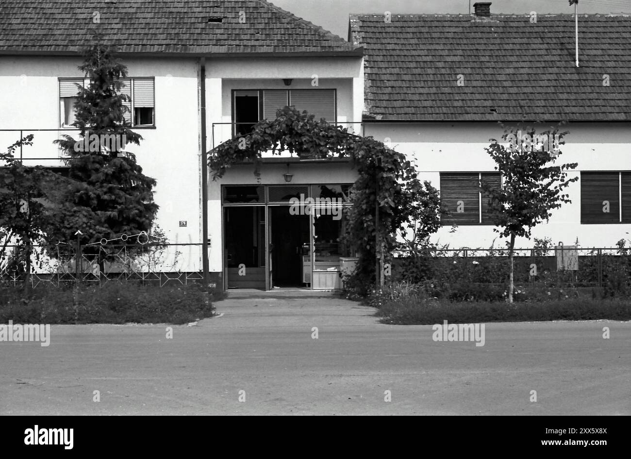 Tenja,Croatia.08-12-1991,Croatian army at the frontline in the village ...