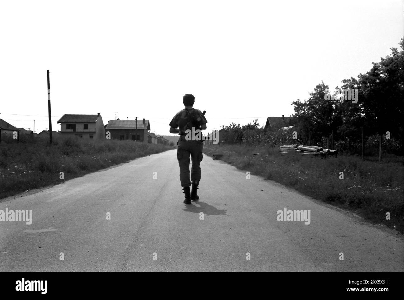 Tenja,Croatia.08-12-1991,Croatian army at the frontline in the village ...