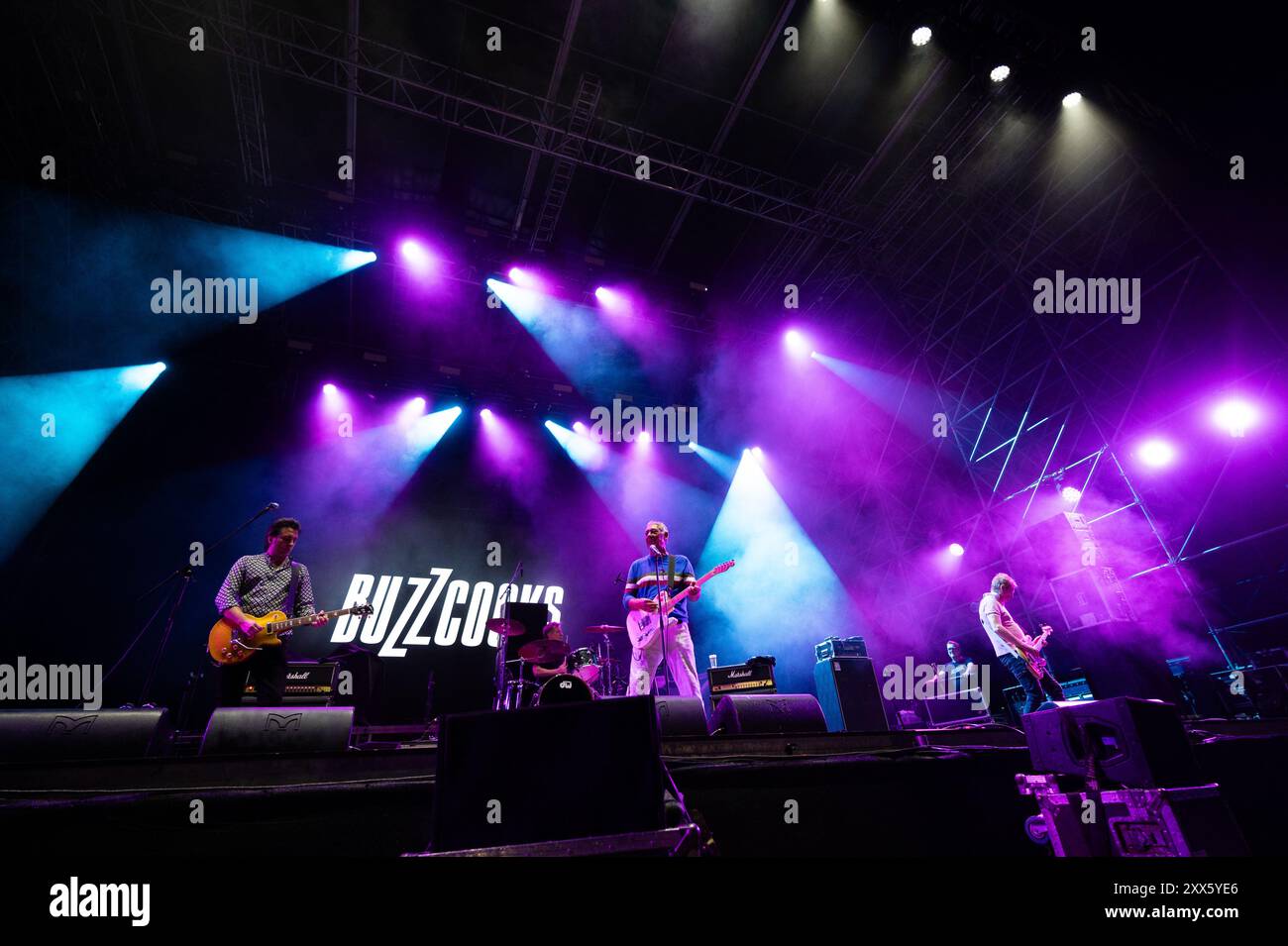 Buzzcocks 2024 live in italia hi-res stock photography and images - Alamy