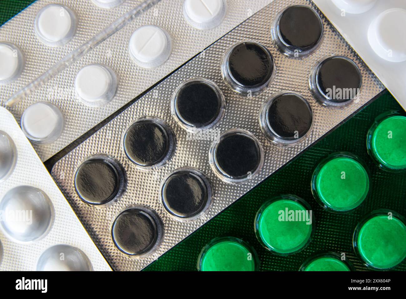 Pill capsule open in hi-res stock photography and images - Alamy