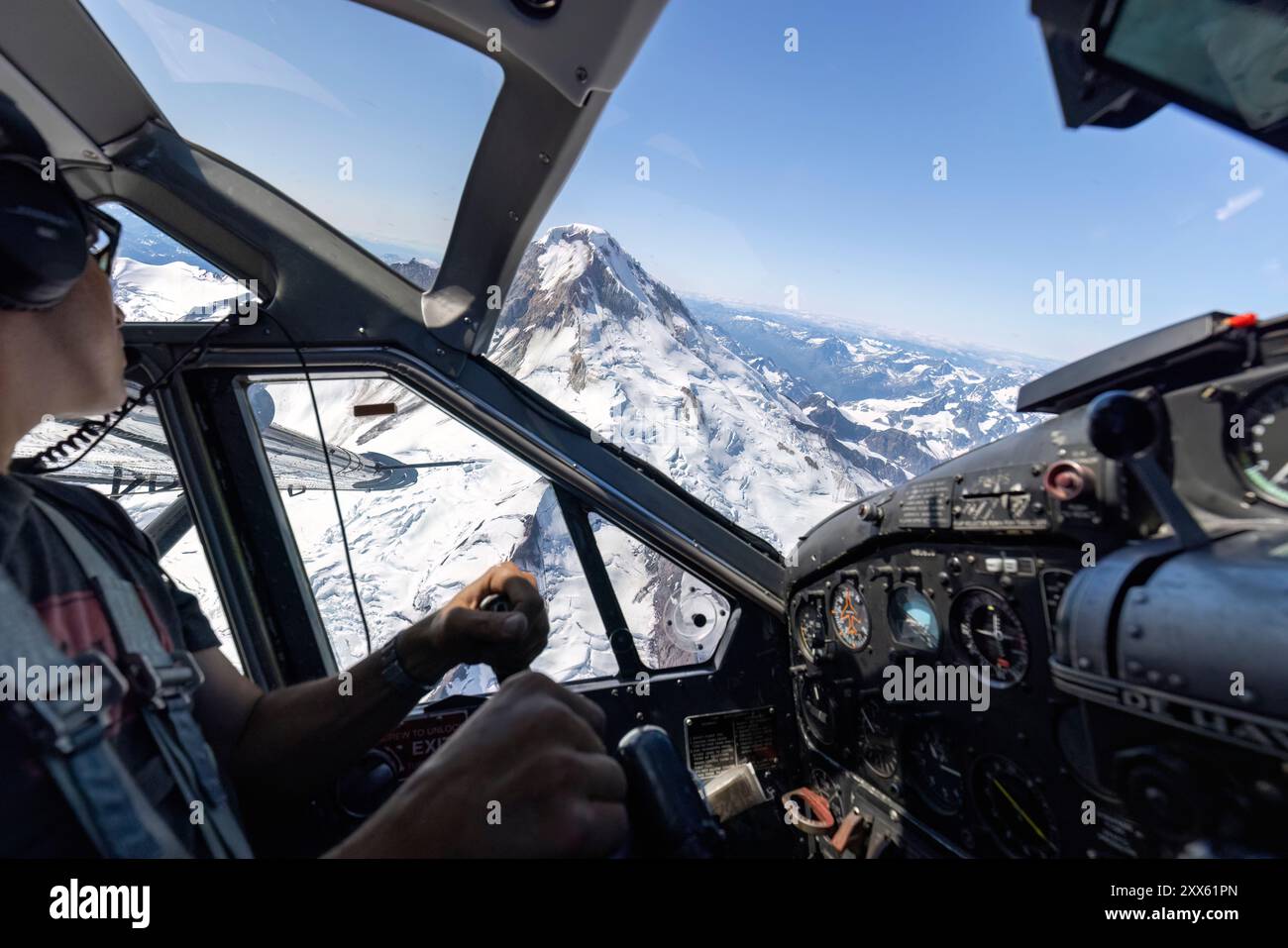 Aerial view of Mount Iliamna (or Iliamna Volcano) in the Chigmit ...
