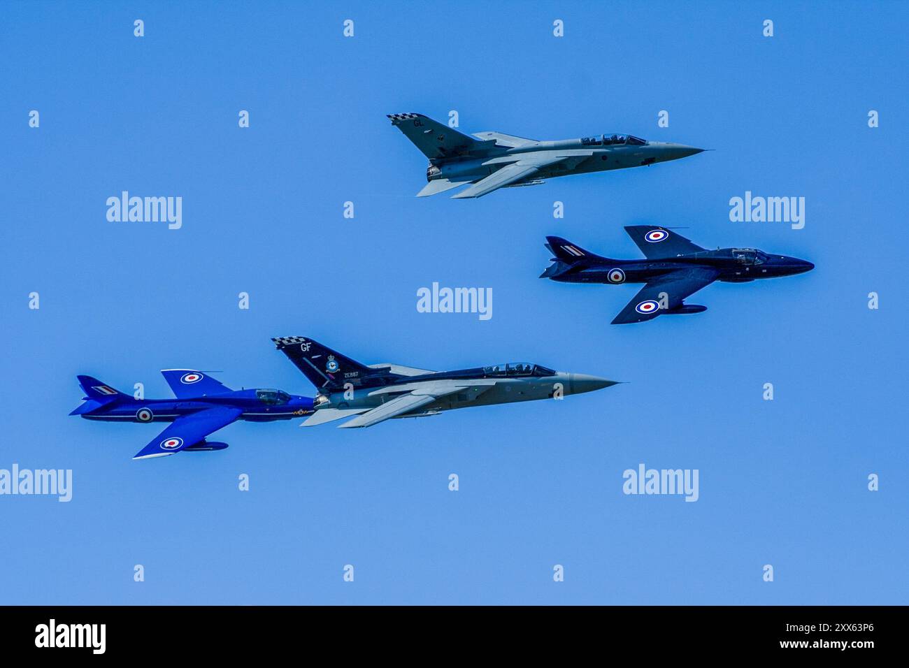 2 Hunters with 2 RAF Tornado fighters in formation at Kemble Airshow ...