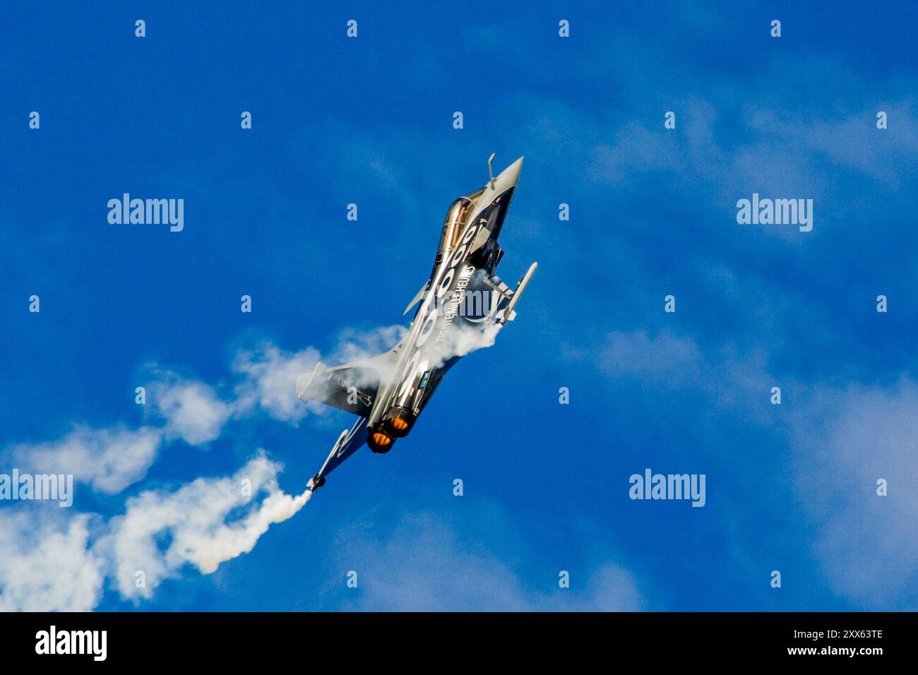 Dassault Rafale flying at Fairford RIAT 2011 Stock Photo - Alamy