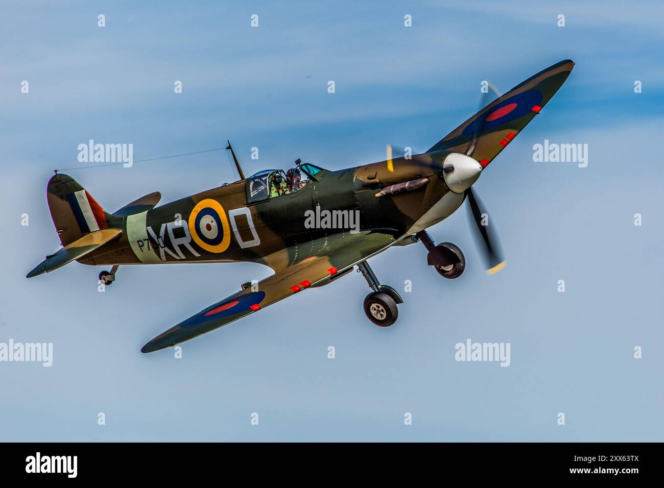 Supermarine Spitfire flying at Duxford Airshow Stock Photo - Alamy