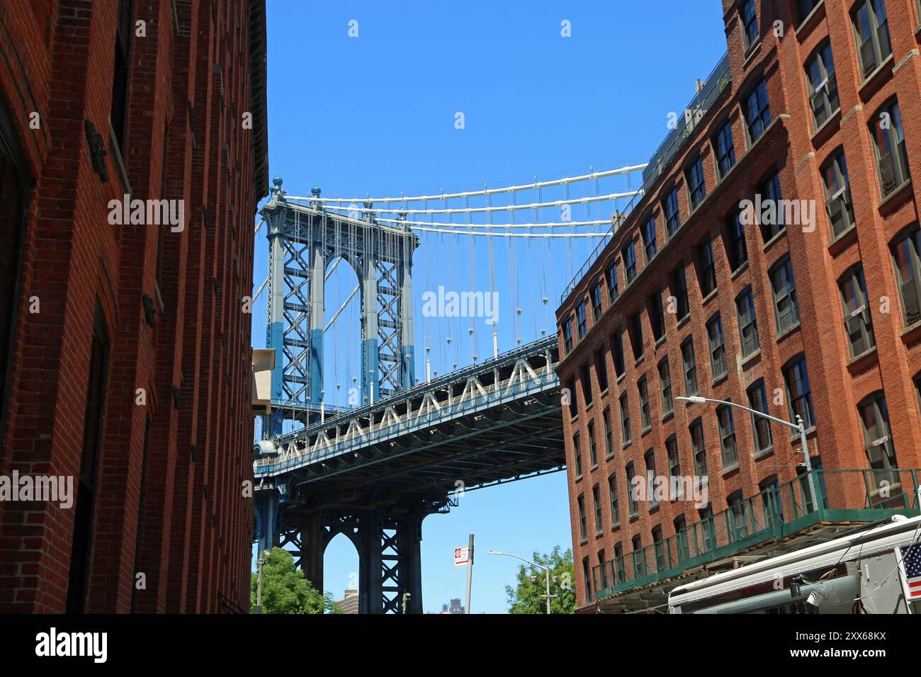 Bridge between manhattan brooklyn hi-res stock photography and images ...