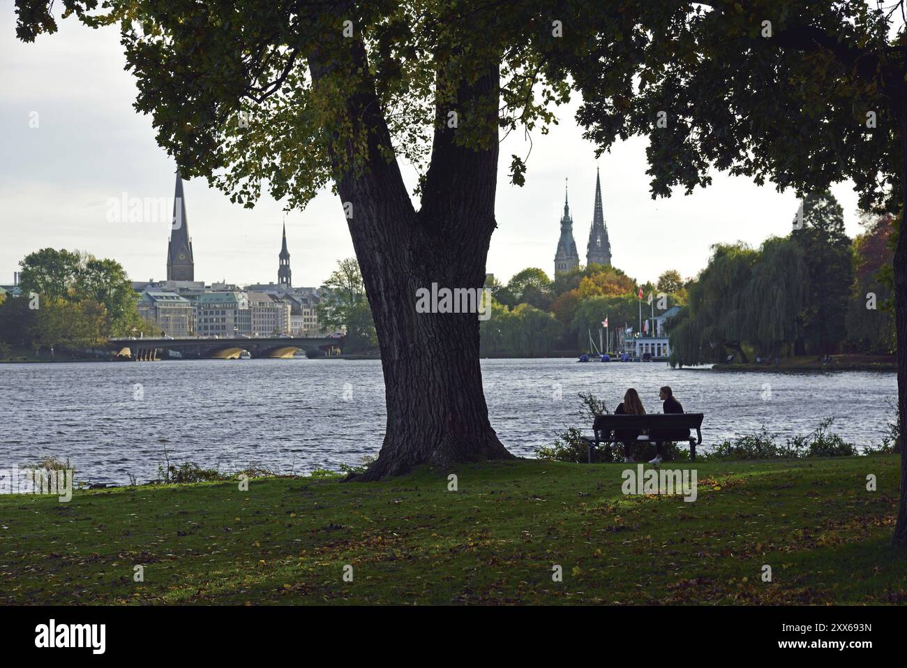 Europe, Germany, Hamburg, City, Outer Alster Lake, hiking trail ...