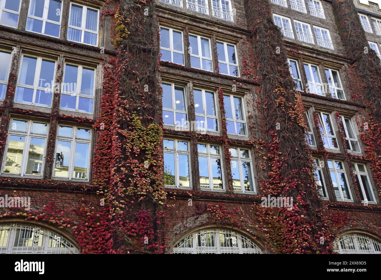 Europe, Germany, Hamburg, Rotherbaum, architecture, facade post office ...