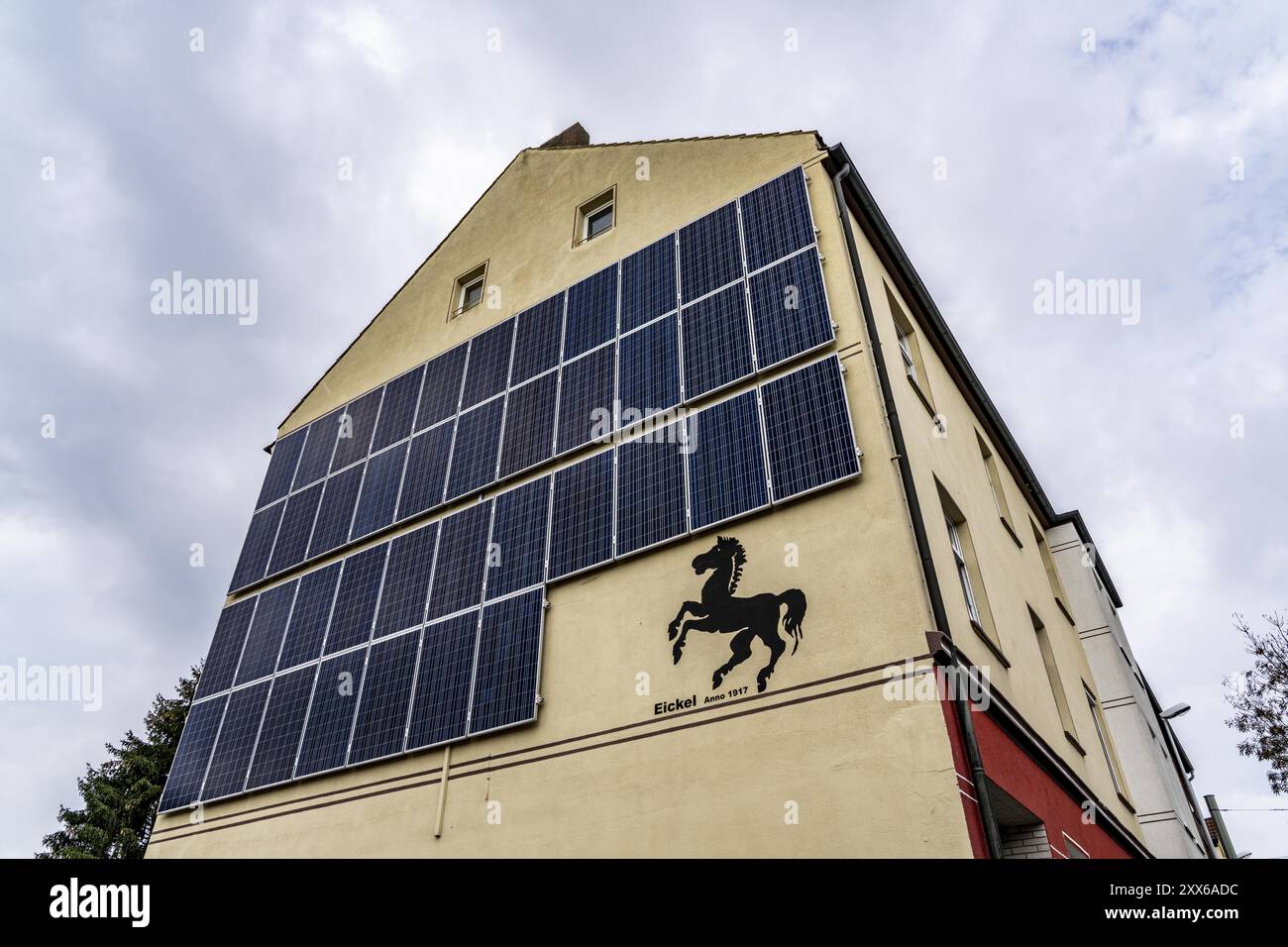 Residential building in Herne, vertical photovoltaic modules were ...
