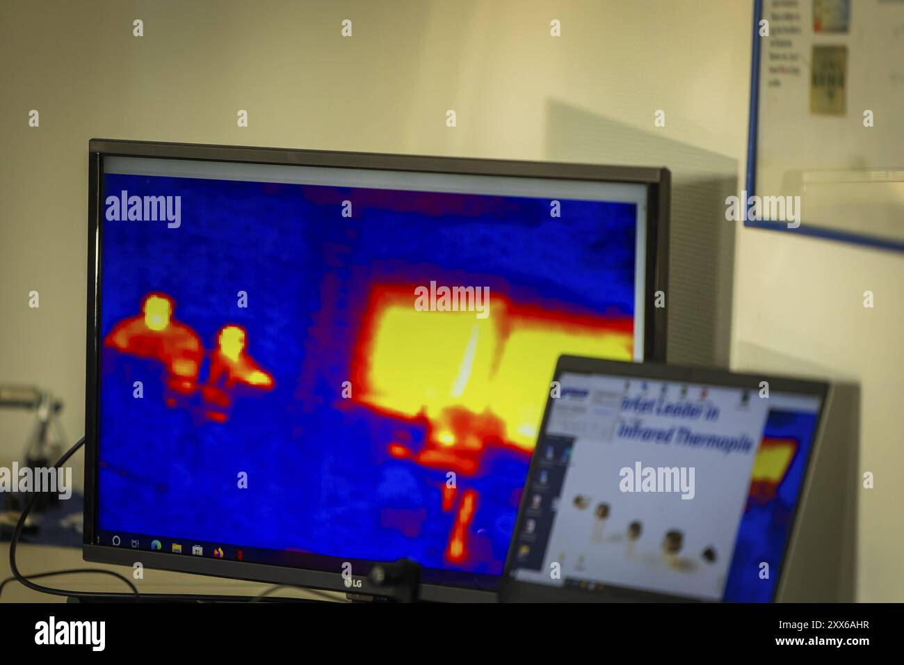 Scientific observation of hi-res stock photography and images - Alamy