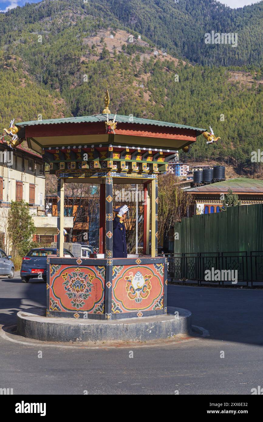 Local policeman directing the traffic in Thimphu Stock Photo - Alamy