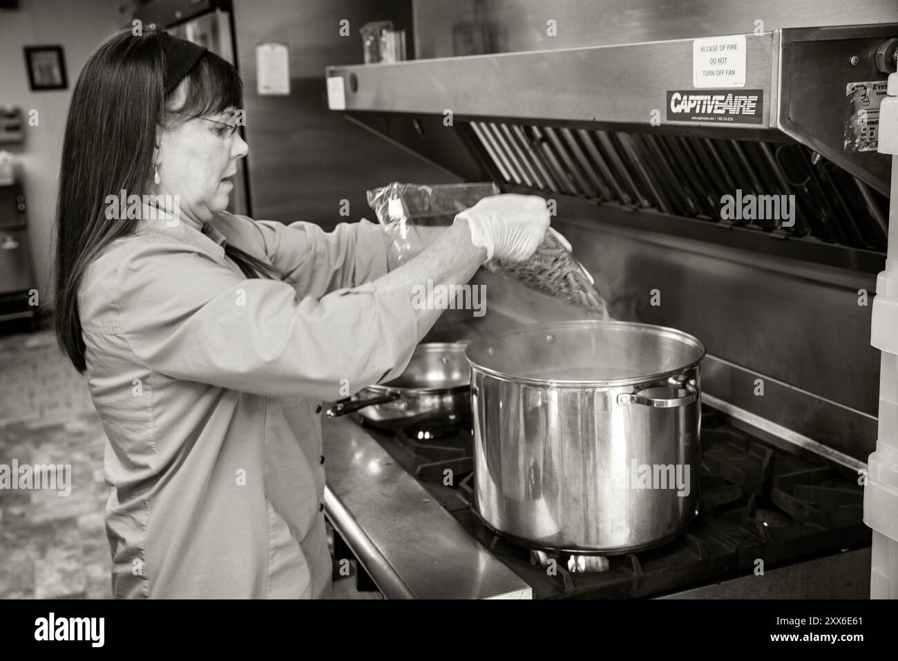 ARC-0003-BW....WASHINGTON - Penelope Protheroe in the commercial ...